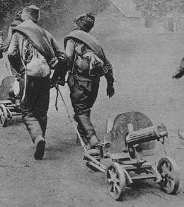The M1910 Maxim Sokolov Machine Gun: The gun wheeled around the world ...