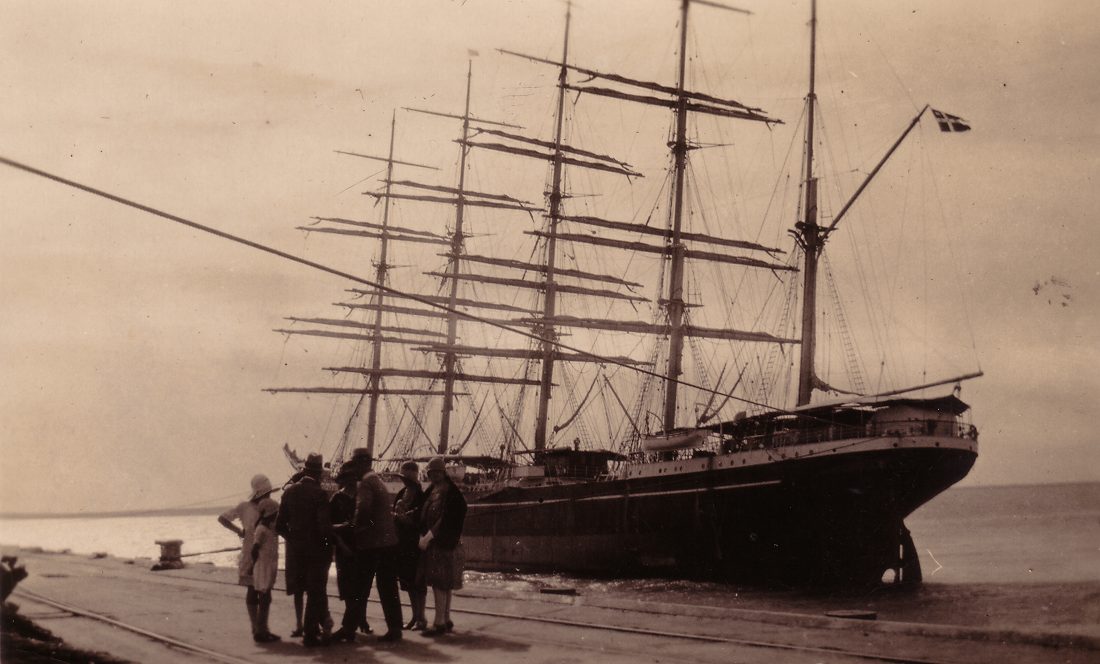 Update to København mystery ship, new photos | laststandonzombieisland