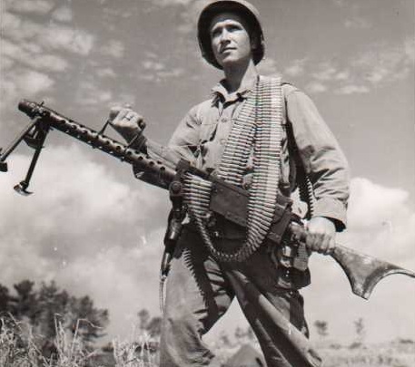 The Army goes for a lighter machine gun, and you won’t believe what it ...