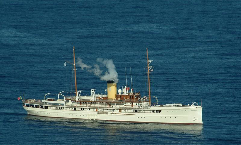 Warship Wednesday Sept. 2, 2015: Dodge’s Dauntless Delphine ...