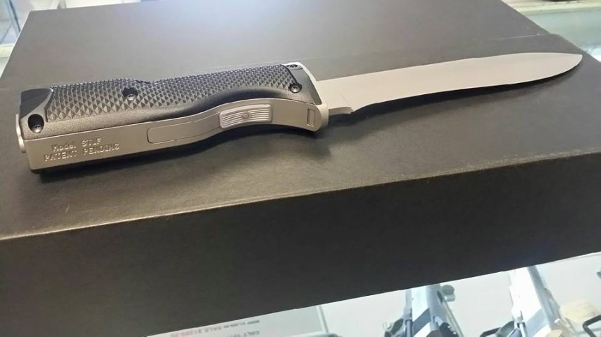 Getting shot while you are getting stabbed | laststandonzombieisland