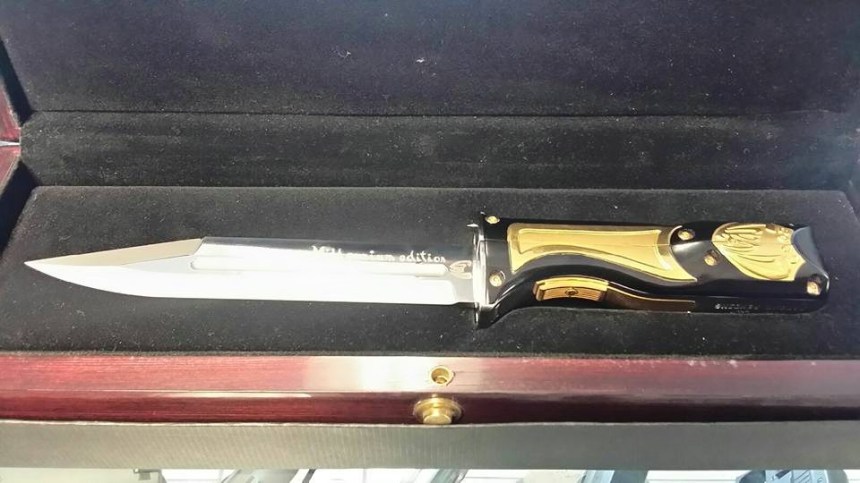 Getting shot while you are getting stabbed | laststandonzombieisland