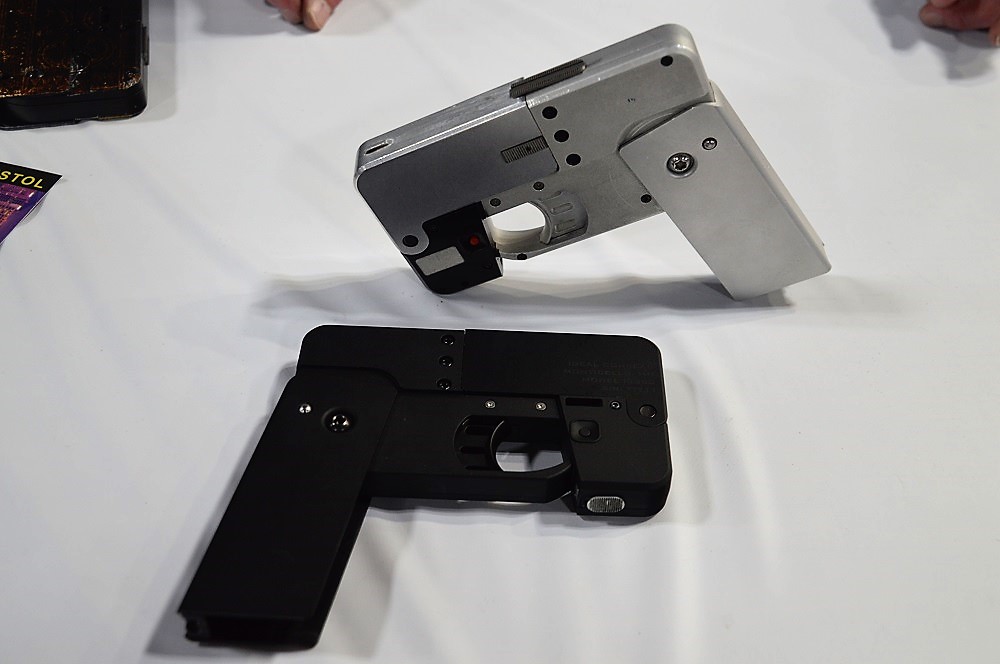 Ideal Conceal folding ‘cell phone gun’ is now shipping ...
