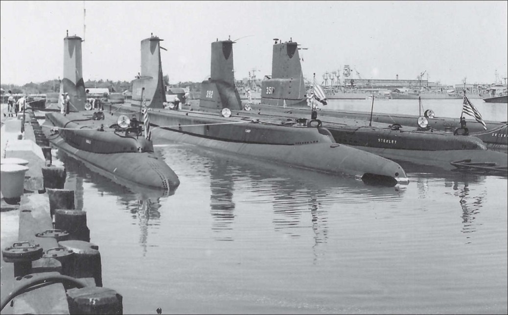 Warship Wednesday, June 26, 2019: The sub-smoking Greenfish of the ...