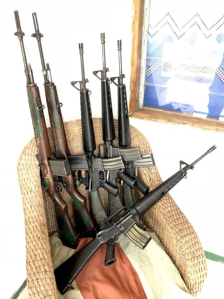 Weapons of Philippine Army Rangers during a rest, Marawi, anti-ISIS ...