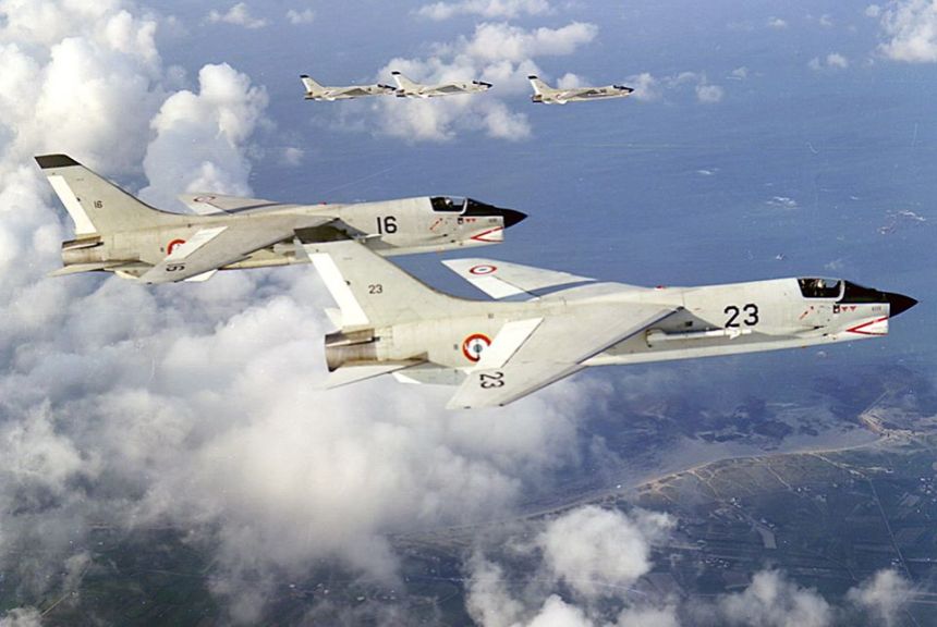French Navy F8 Crusaders via Marine Nationale last flight December 1999 ...