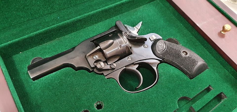 Indian Webley MKIV Pocket Revolver | laststandonzombieisland