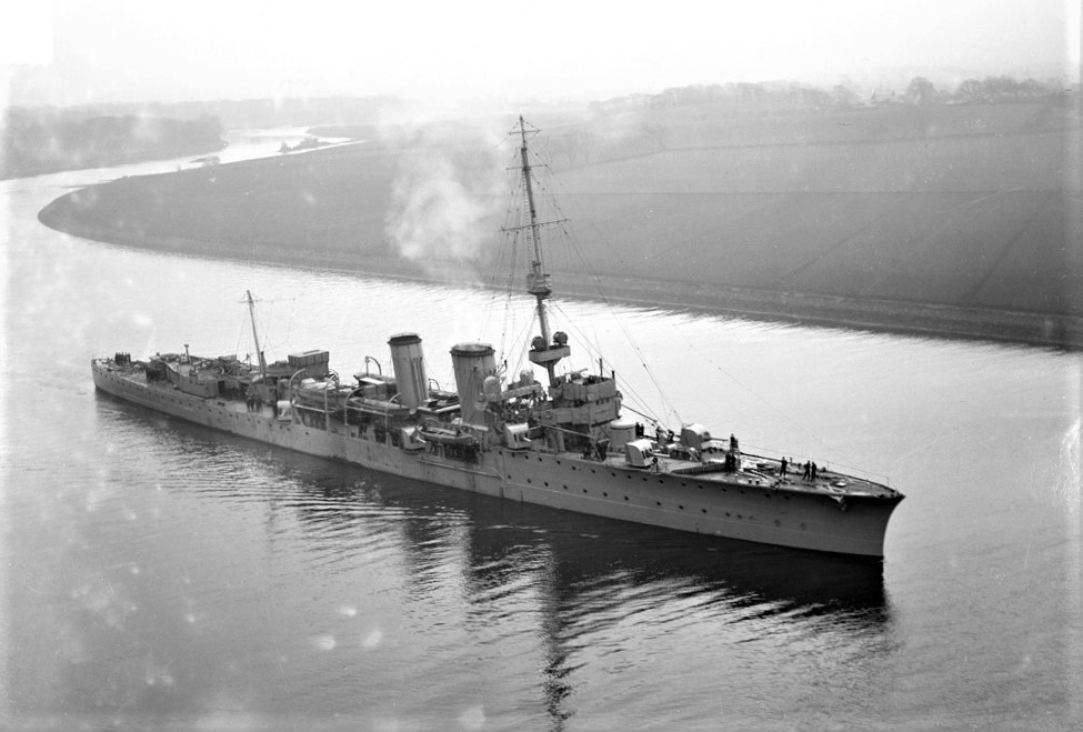 Help identifiying HMS Caroline front gun - NavWeaps Forums