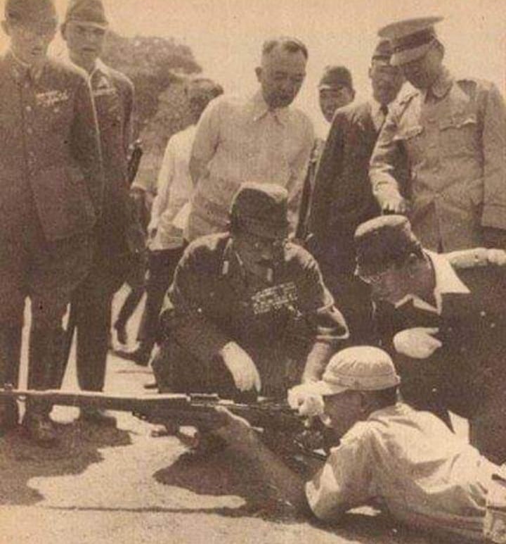 Hideki Tojo with a Philippine Constabulary trainee.Philippine Executive ...