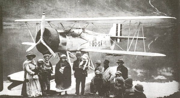 Curtiss F-8 Falcon 1937 Lake Morococha Peru floatplane ...
