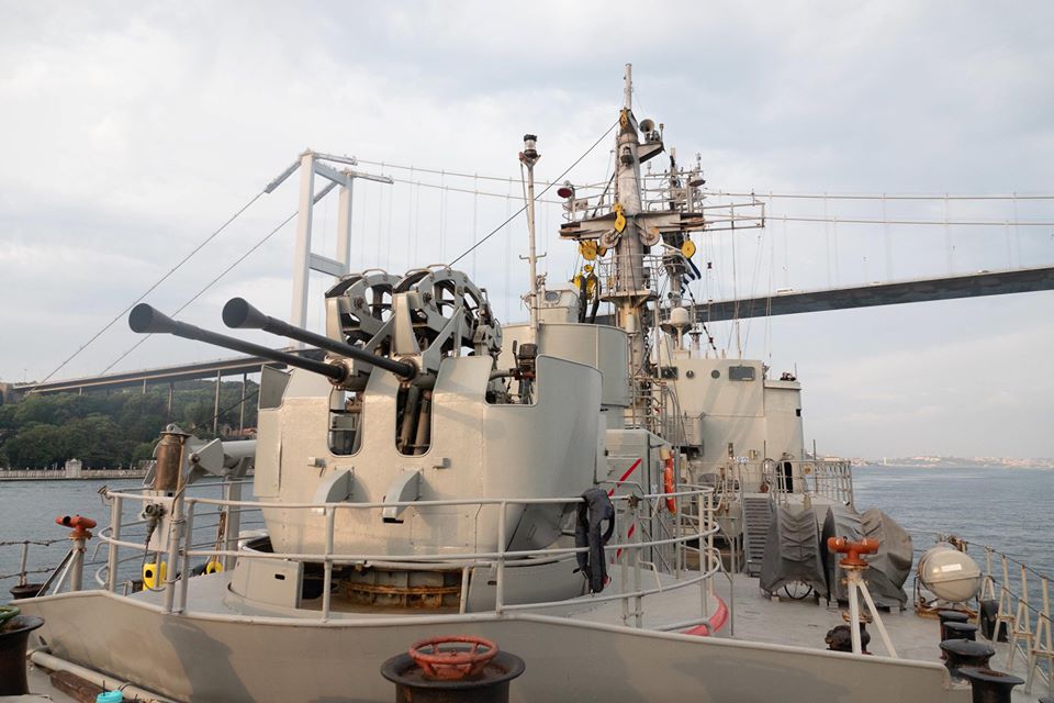 Bofors/Breda 40s still at work | laststandonzombieisland