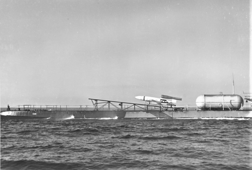 V-1 submarine launch | laststandonzombieisland
