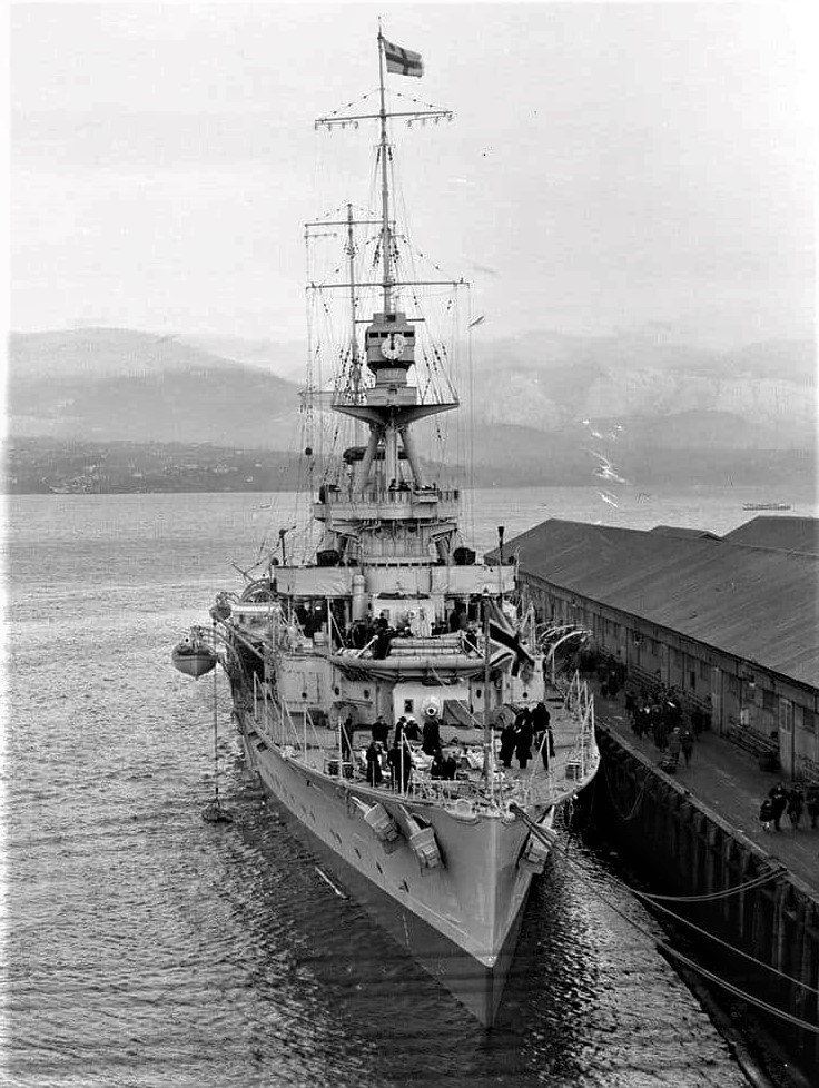 HMS RALEIGH at Vancouver, December 1921. City of Vancouver Archives ...