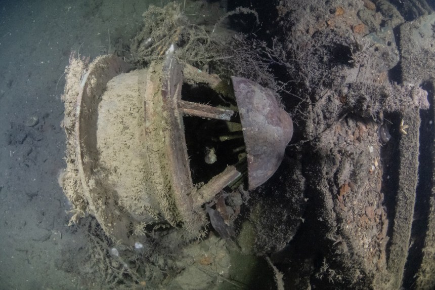 93 Meters Down | laststandonzombieisland