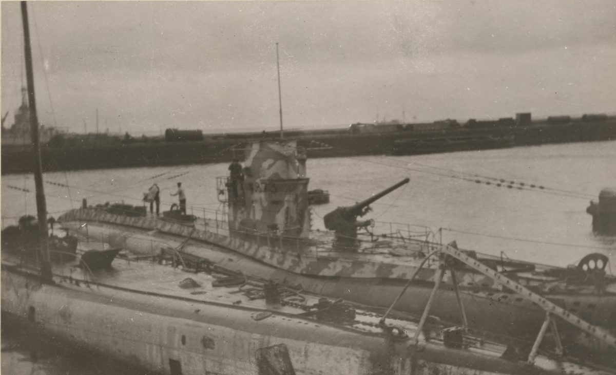 Warship Wednesday, April 20, 2022: A Member of the Easter Egg Fleet ...