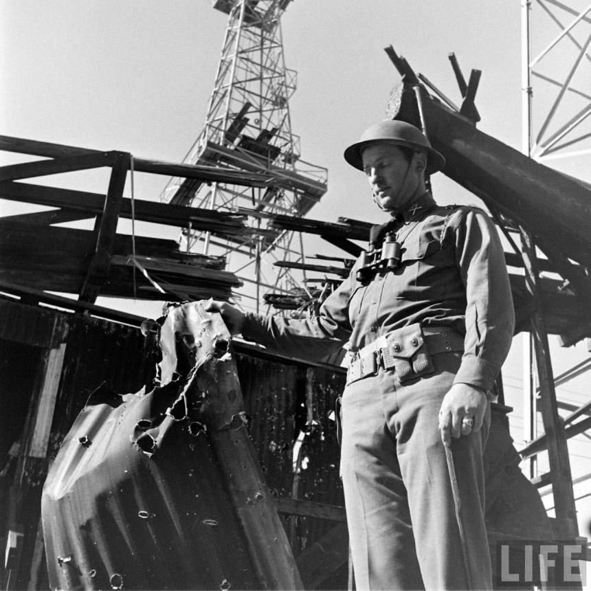 Japanese submarine bombard California | laststandonzombieisland