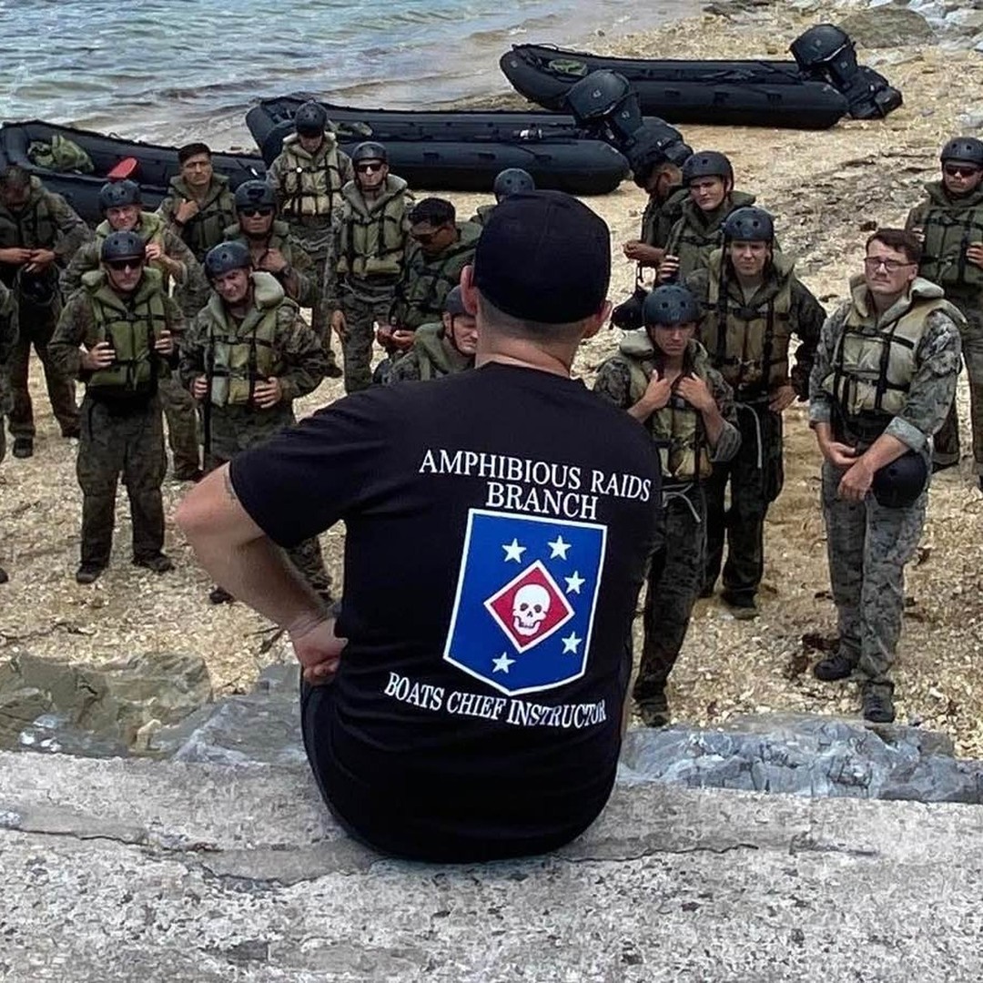 CRRC 4th Assault Amphibious Battalion Raids Staff Boats Chief ...
