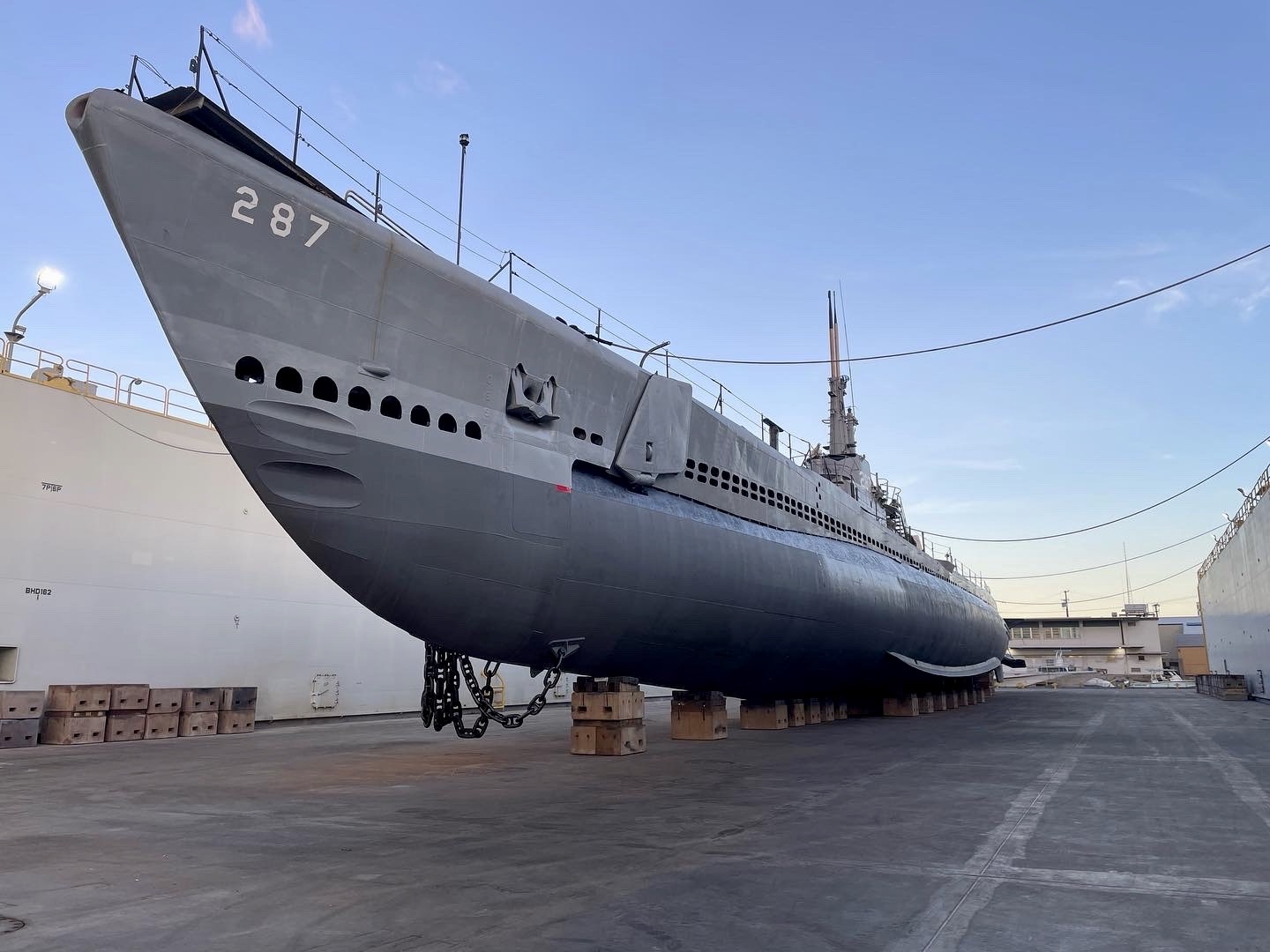Balao-class fleet boat USS Bowfin (SS-287) 2022 drydock a ...