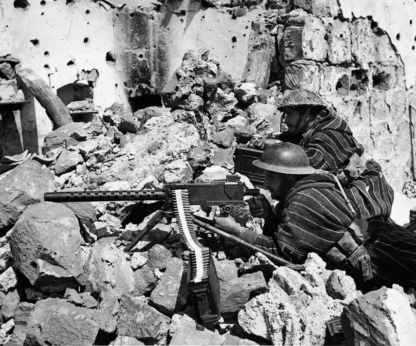 French Algerian soldiers at Monte Cassino c.1944 operating a Browning ...