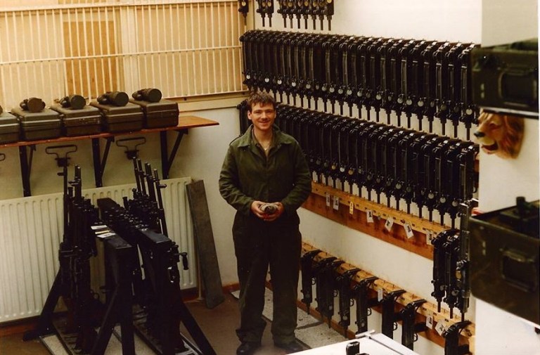 Dutch UZI | laststandonzombieisland