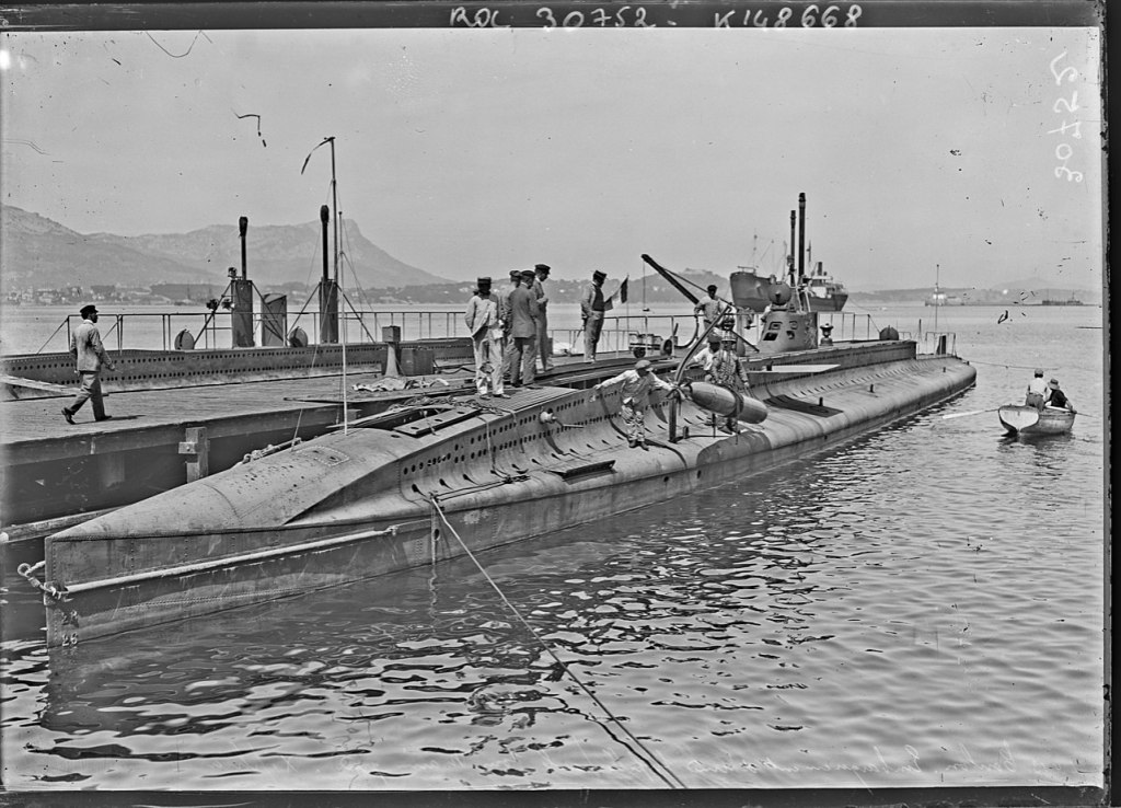 Hellenic navy submarine | laststandonzombieisland