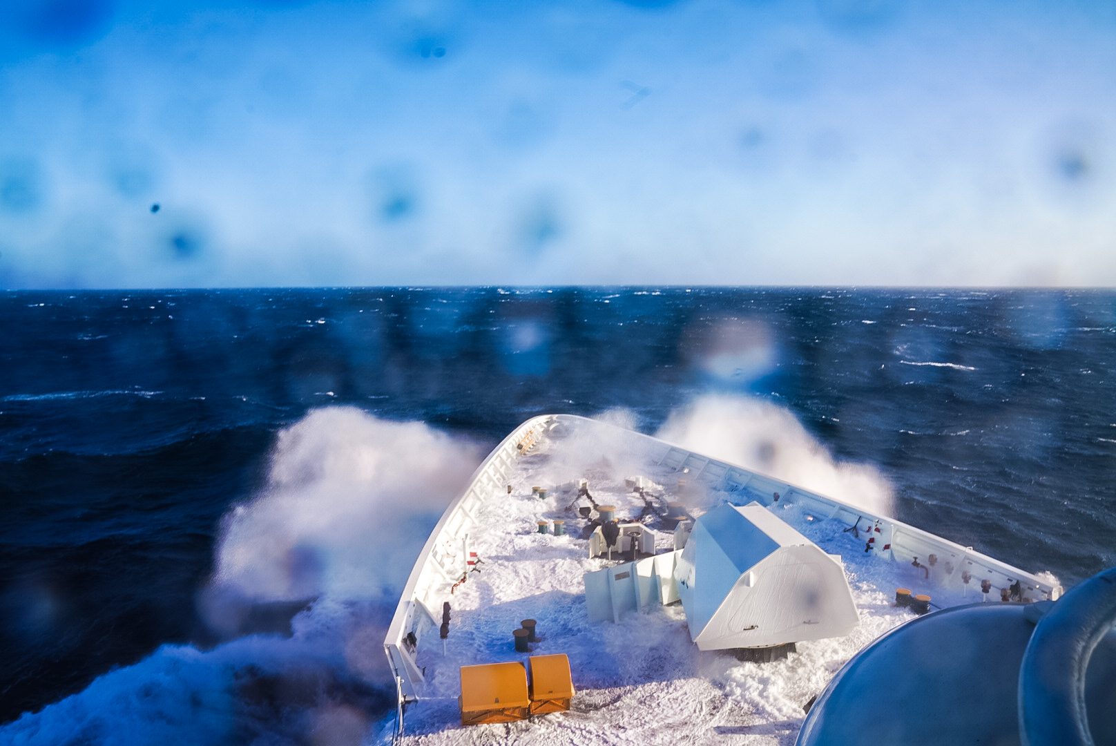 National Security Cutter USCGC Stratton (WMSL-752) seas Dec 2022 a ...