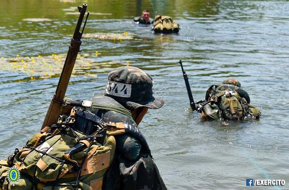 Brazilian army training Mauser rifles 2022 Exército Brasileiro f ...