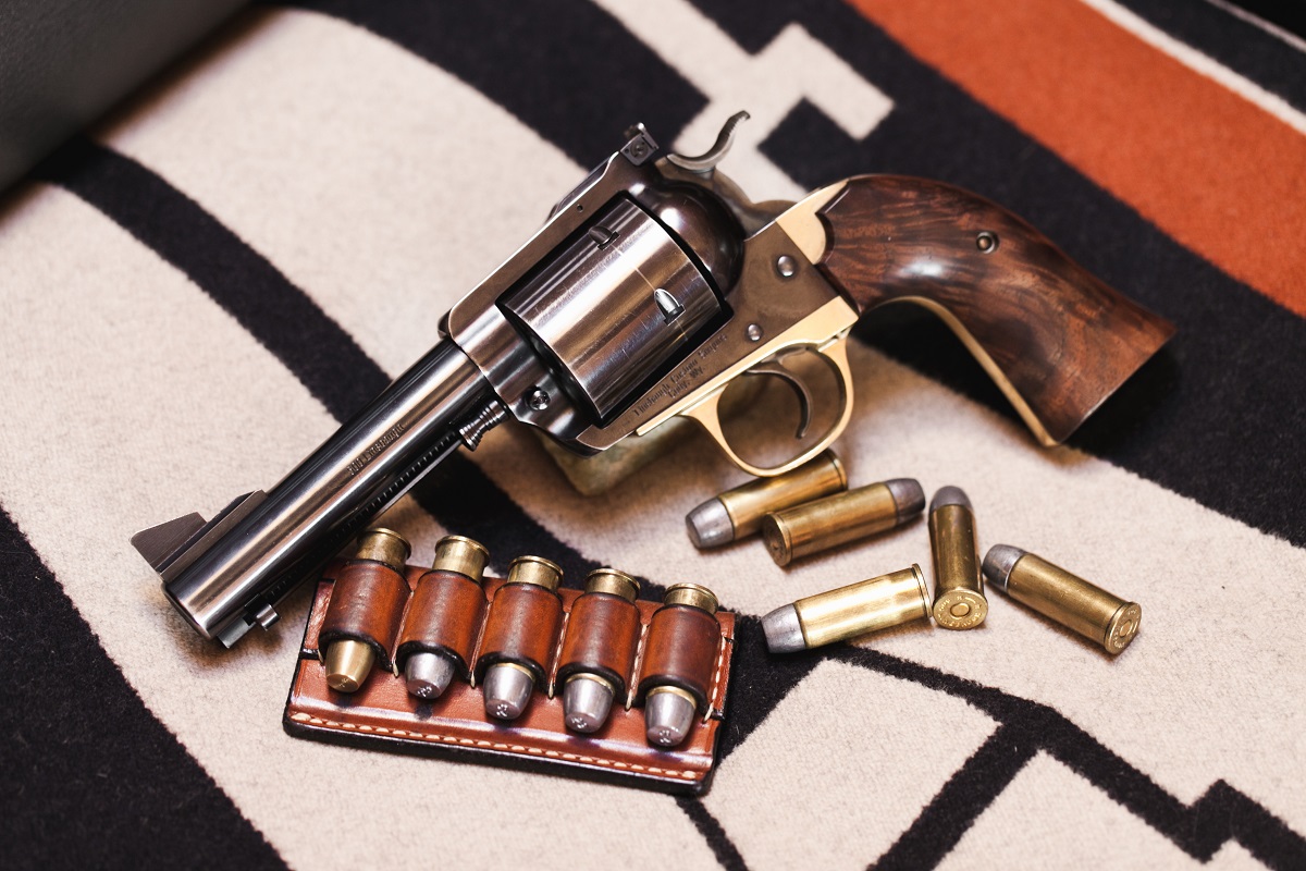 That little gun doesn’t kick at all | laststandonzombieisland