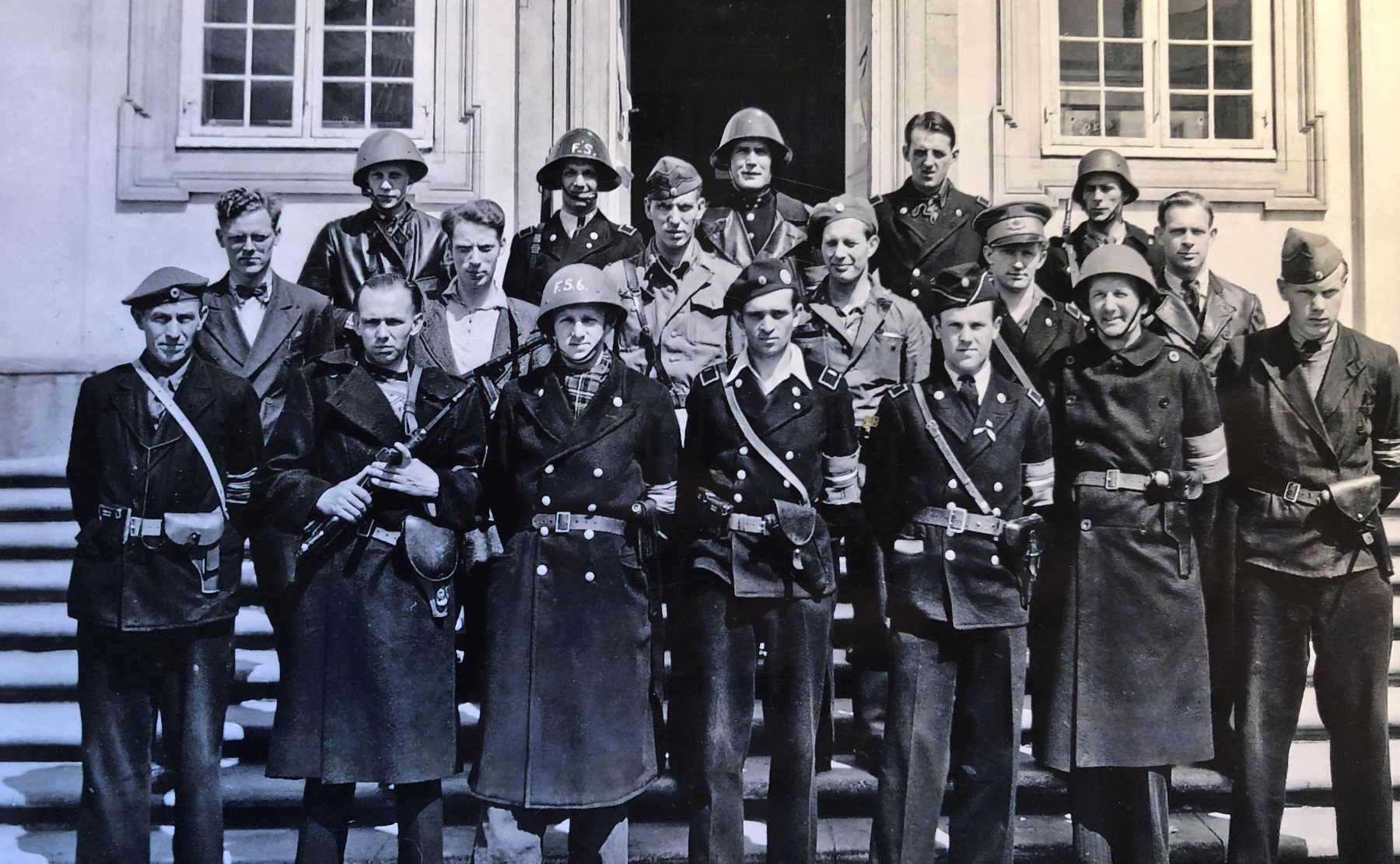 Danish resistance Frederiksberg Castle FHM-320918 | laststandonzombieisland