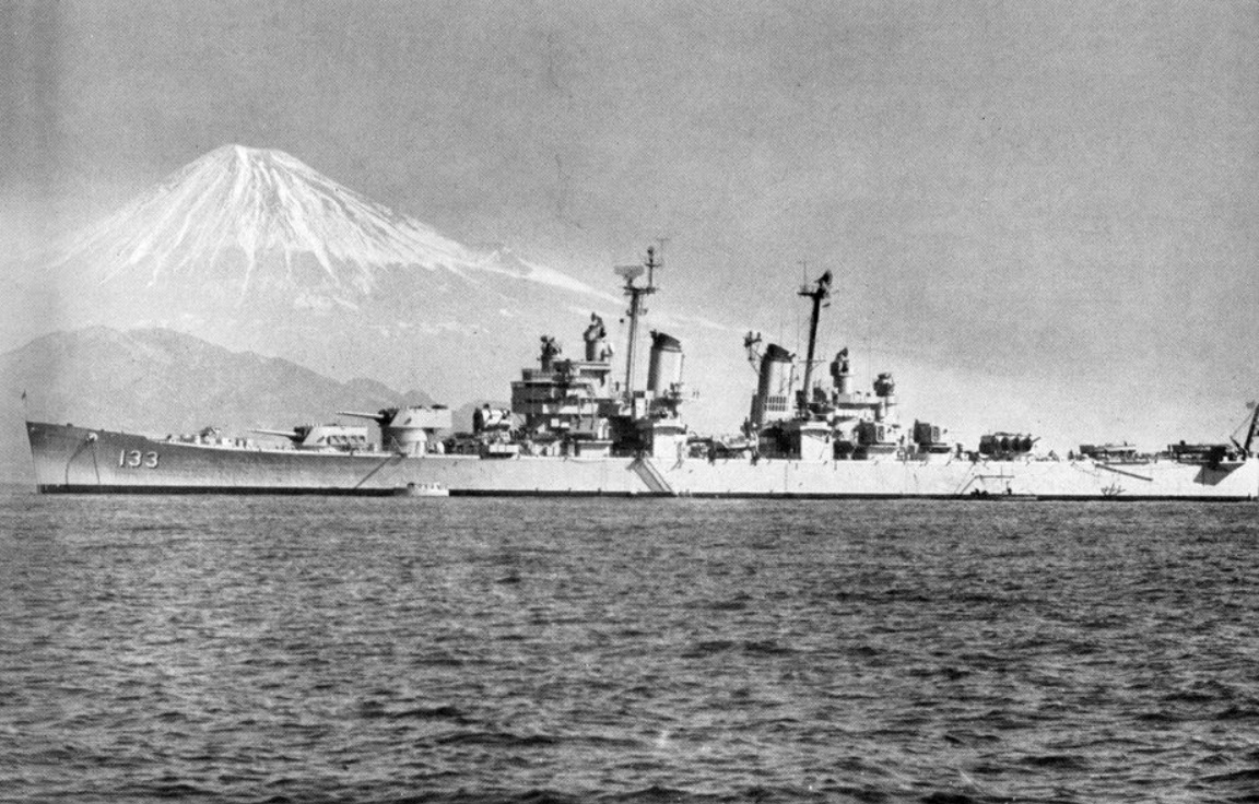 USS Toledo (CA-133) anchoring in Tokyo Bay, in 1959 ...