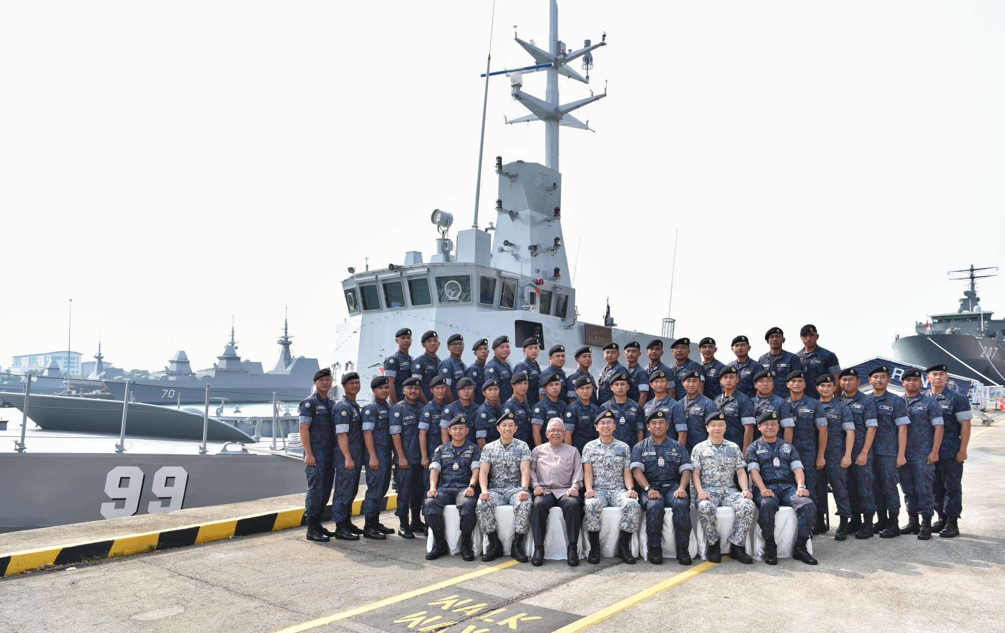 Fearless-class Patrol Vessel, ex- RSS Dauntless (99) to Brunei as Al ...