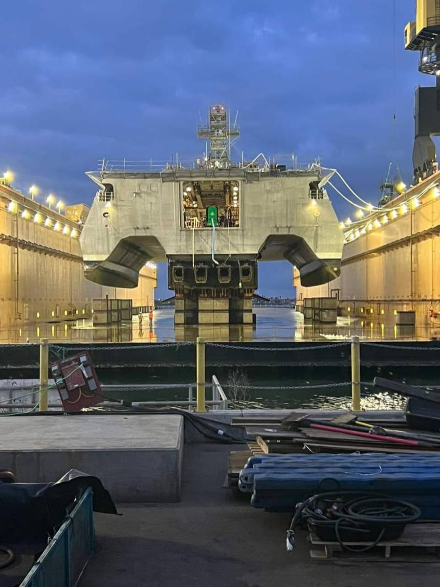 Independence-variant littoral combat ship | laststandonzombieisland