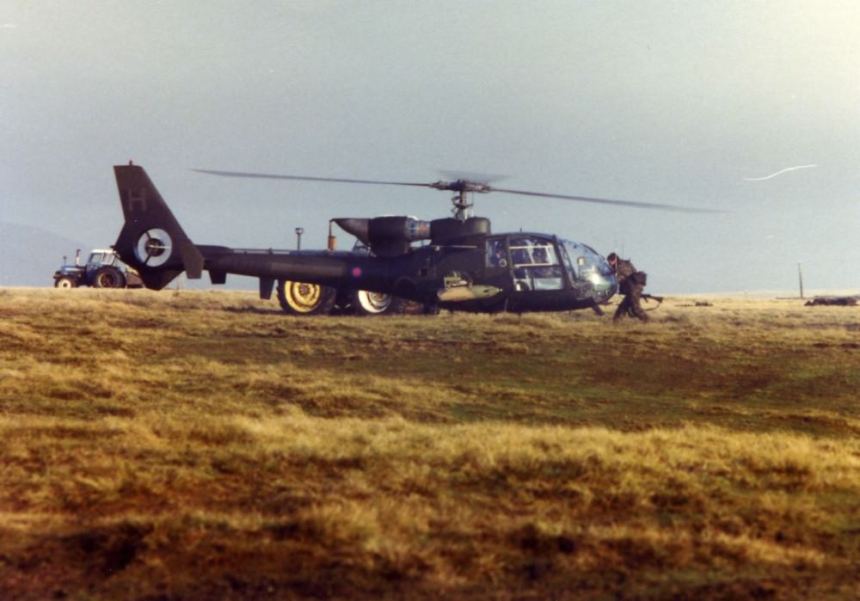 Gazelle Falklands fitted with 68mm SNEB rockets | laststandonzombieisland