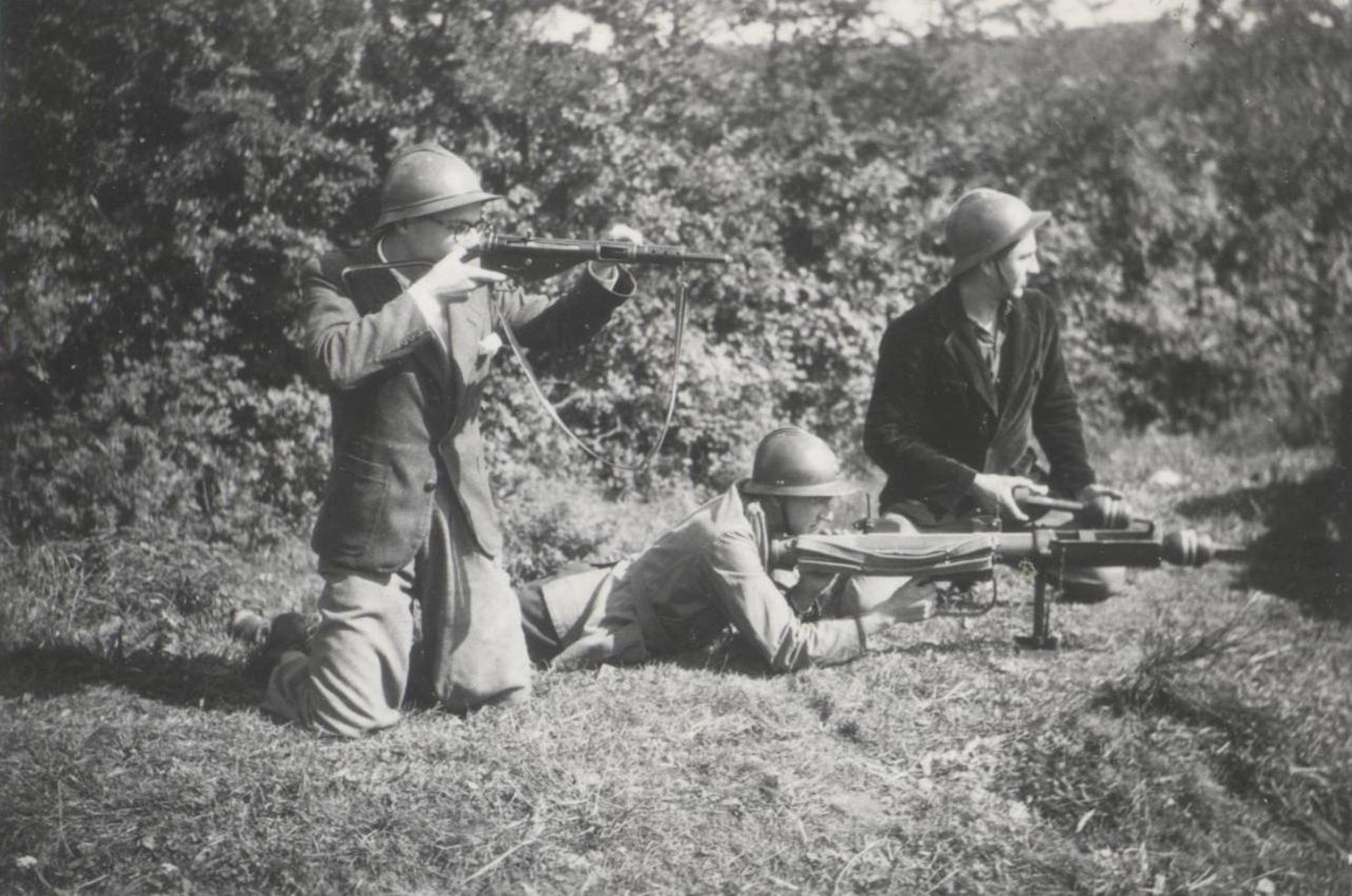 French Bernard maquisards 1944 with PIAT and STEN | laststandonzombieisland