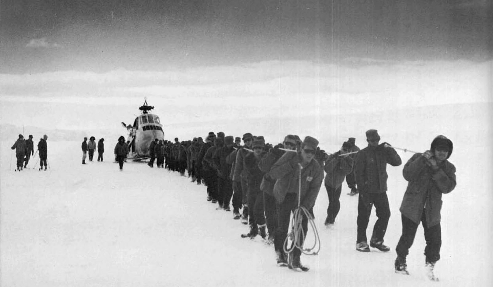 Operation Deep Freeze 1965 50 crewmembers USS Staten Island haul ...