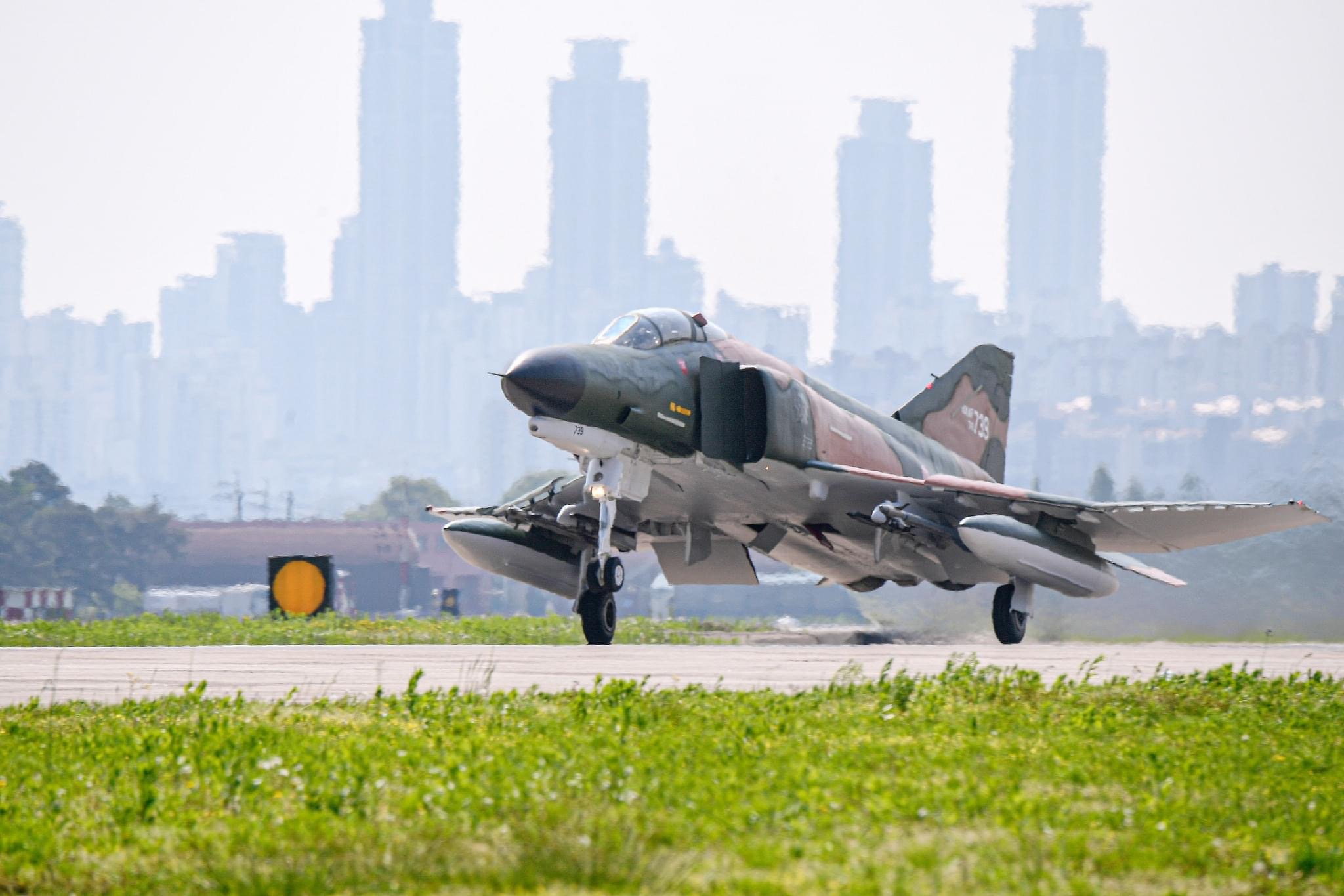 ROK last F-4E flight 2024 groundb | laststandonzombieisland