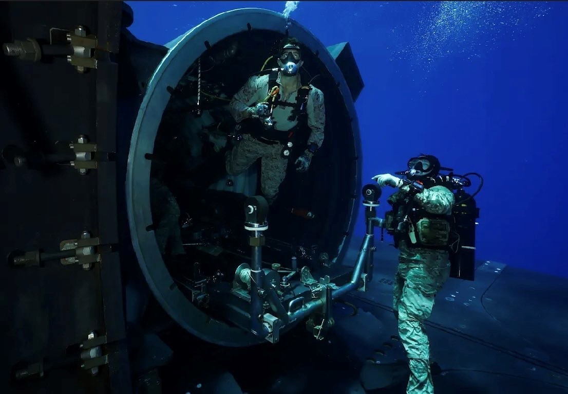 Marines on submarine | laststandonzombieisland