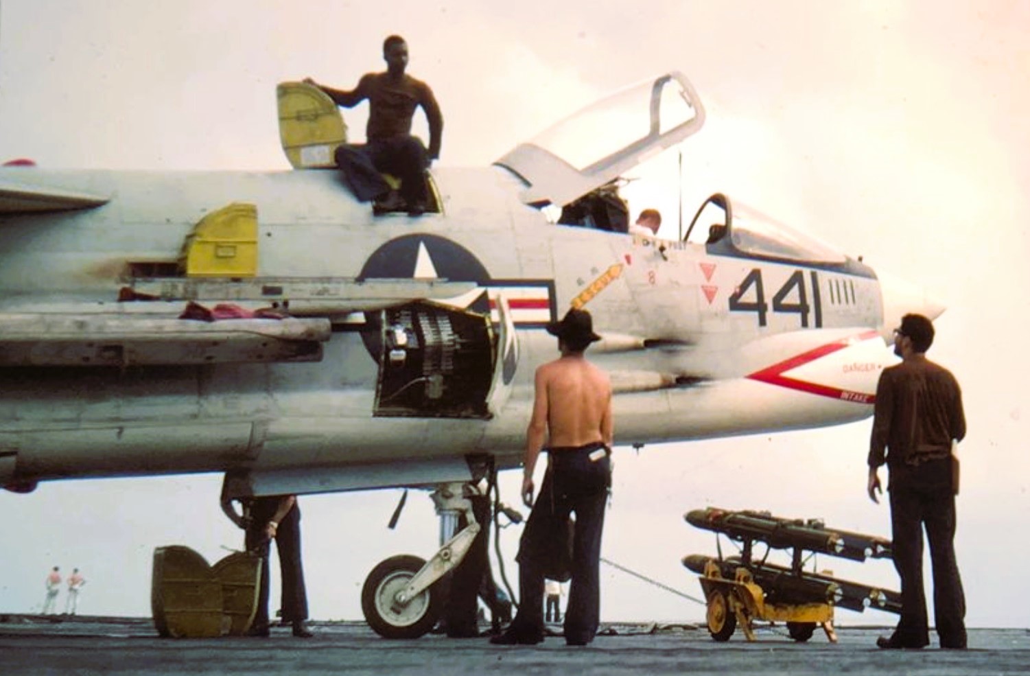 F-8 Crusader USS Hancock (CVA 19) 1965 Vietnam feed chutes 20mm cannons ...