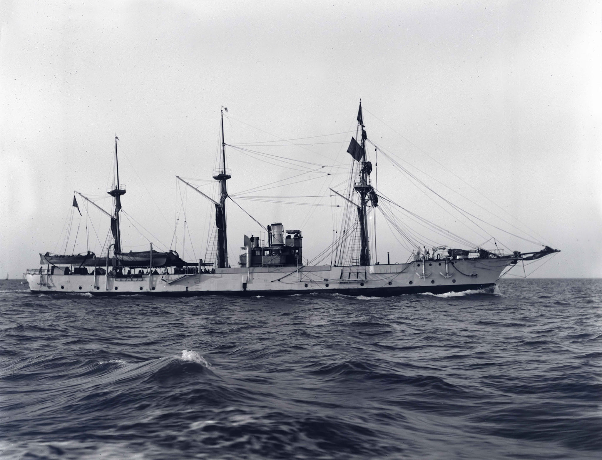French gunboat Zélée a | laststandonzombieisland
