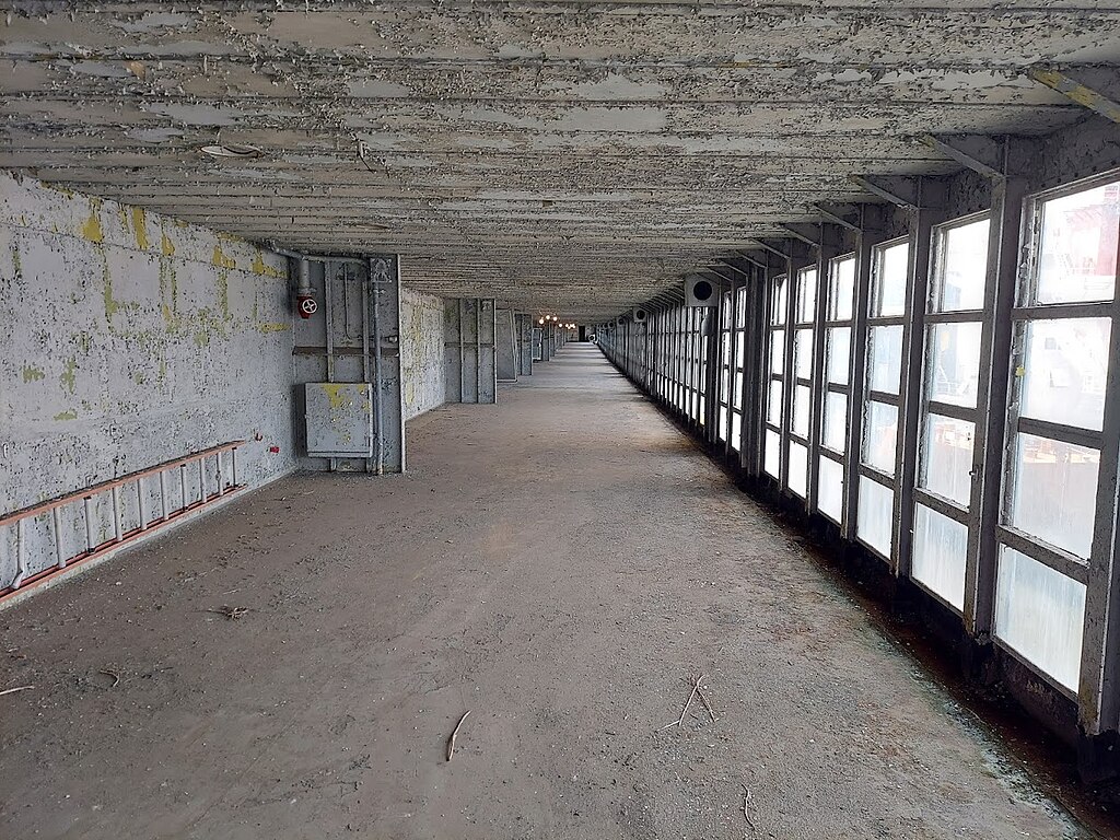 The 1st-class enclosed promenade, which runs for most of the ship’s ...