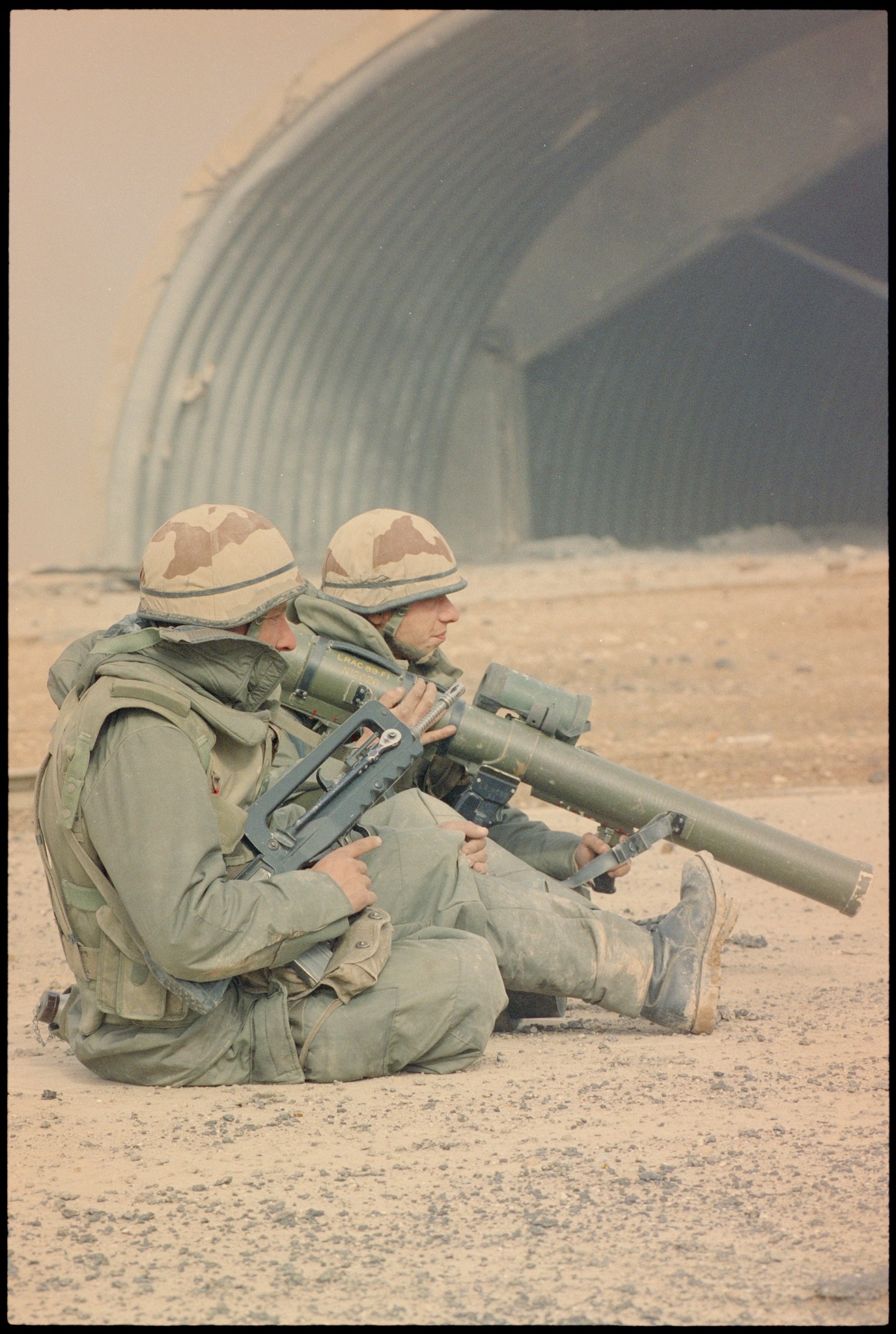24 26 February 1991 Al Salman Iraq LRAC Foreign Legion 2nd REI hangar ...