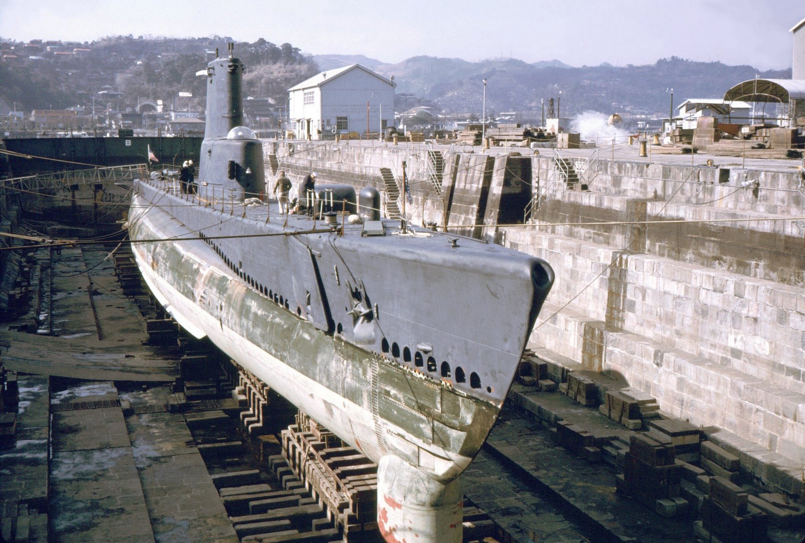 Balao-class submarine USS Charr (SS-328) in drydock at Yokosuka, Japan ...