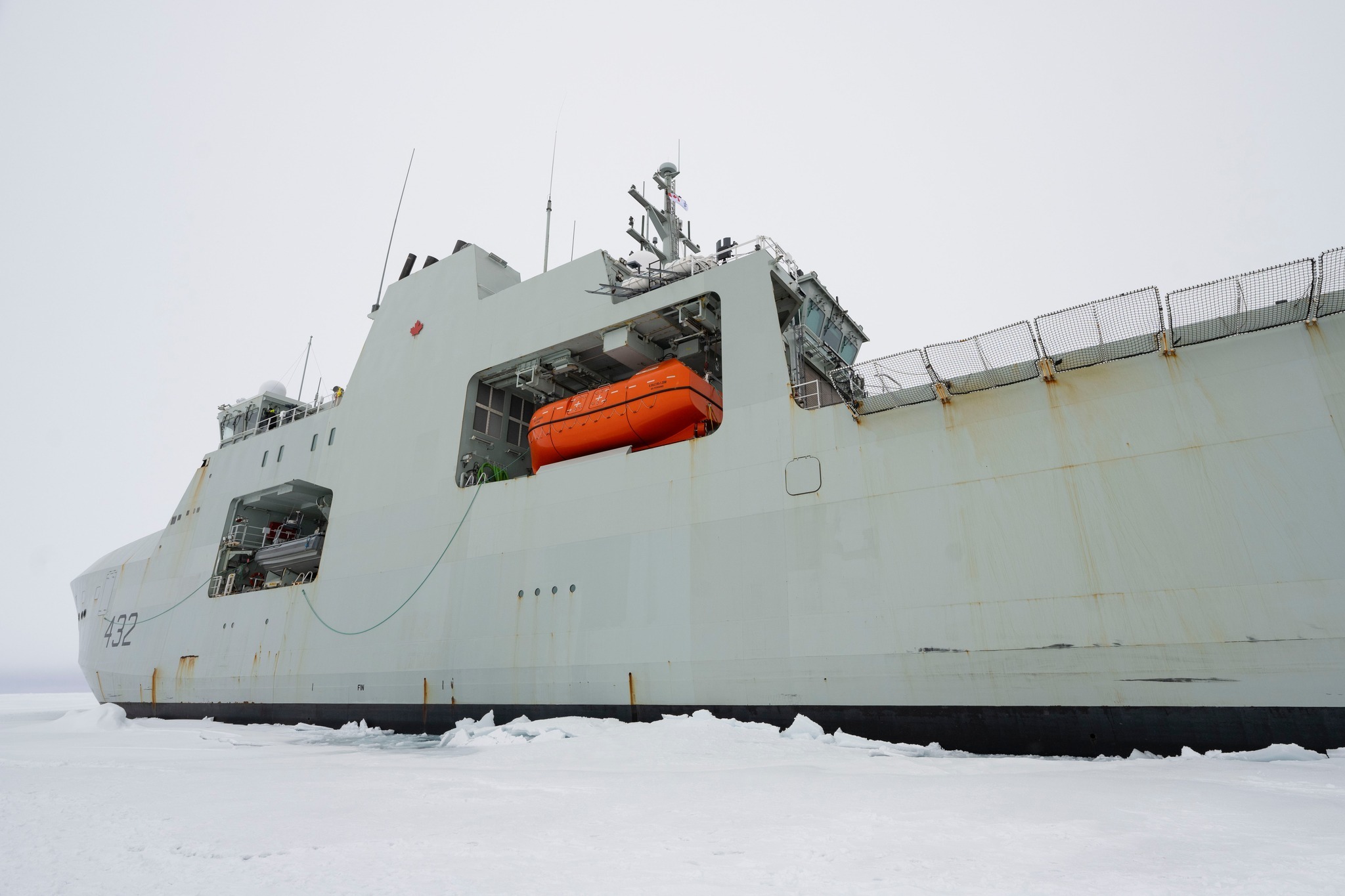 HMCS Max Bernays (AOPV 432) Operation Latitude | laststandonzombieisland
